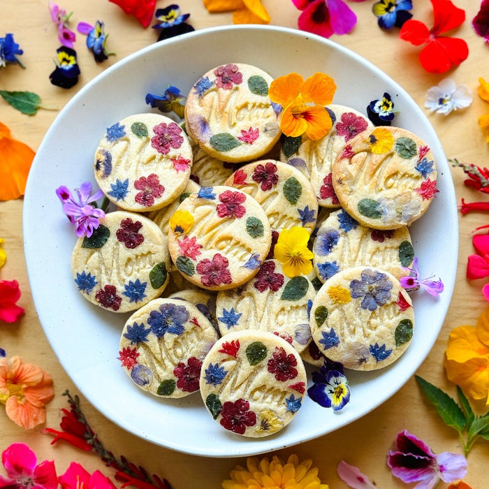 Eat Your Flowers by Loria